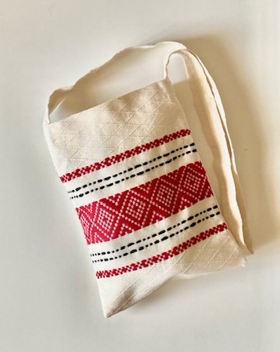 1695650302-94-traista bbc.jpg